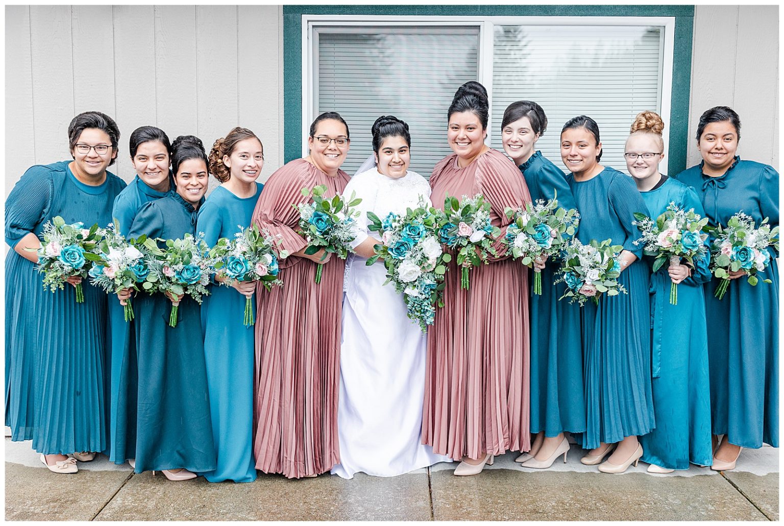 Joyful Seattle Wedding | Andrea & Jacob - elissapace.com