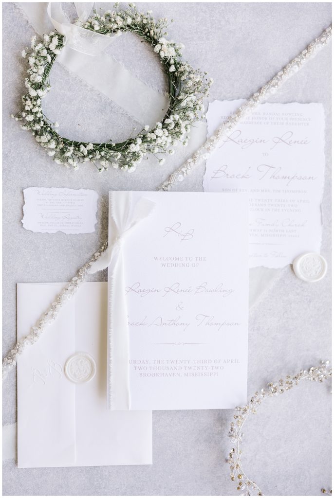 Classic, Traditional Mississippi Wedding | Raegin & Brock - elissapace.com