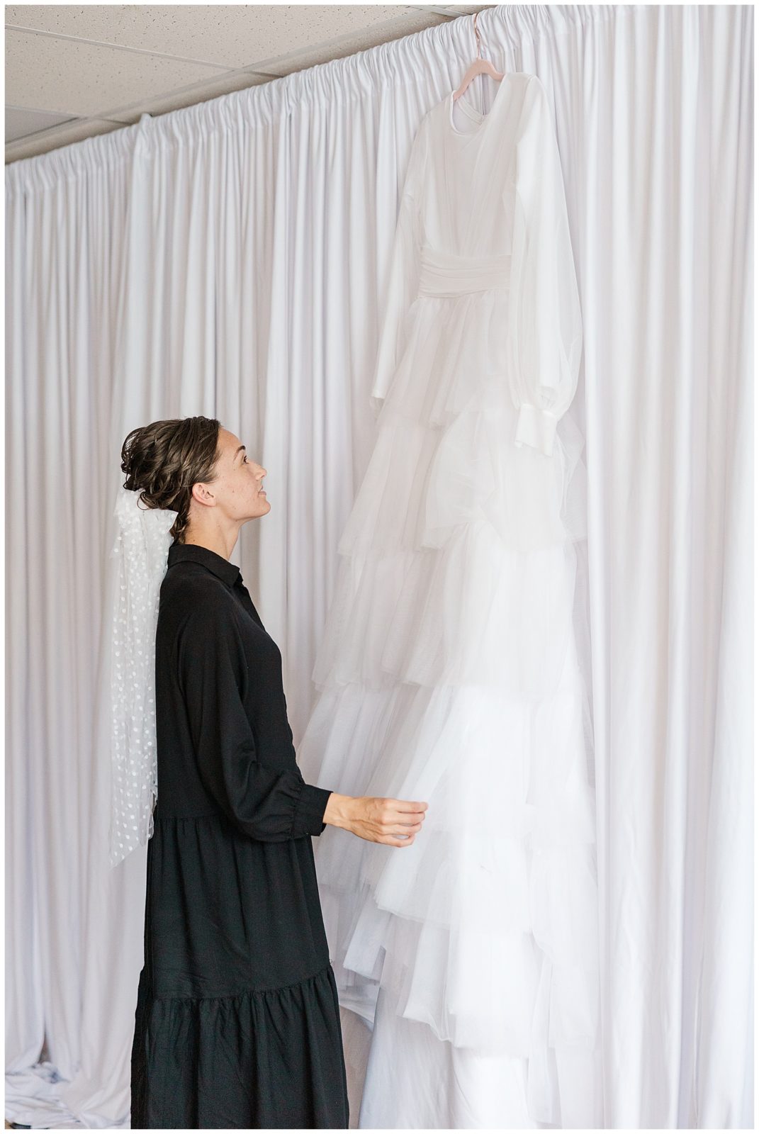 Jewel-Toned Fall Wedding | Alyssa & Matthew - elissapace.com