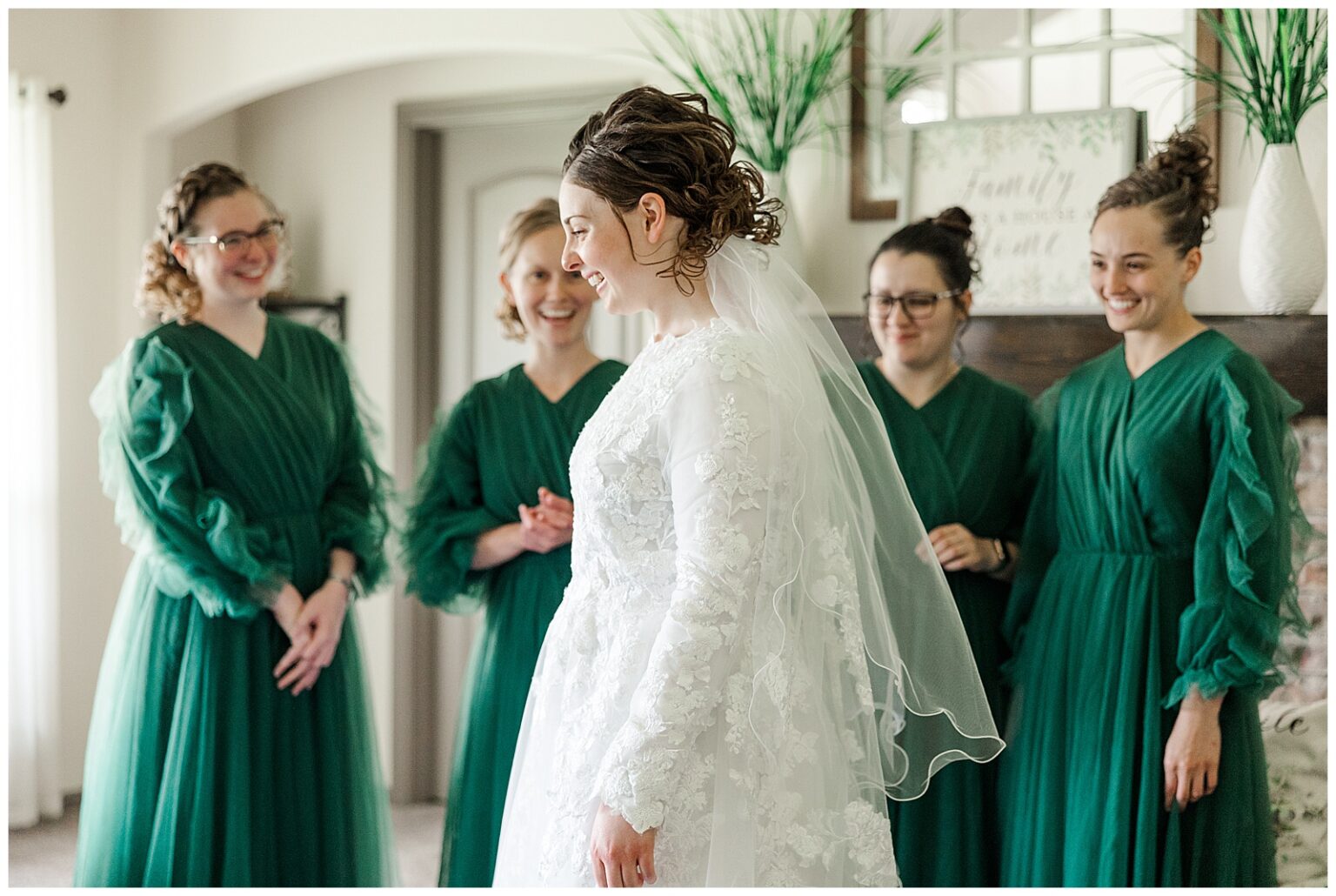 A Beautiful Wedding in Tulsa, Oklahoma | Kaylen & Joey - elissapace.com