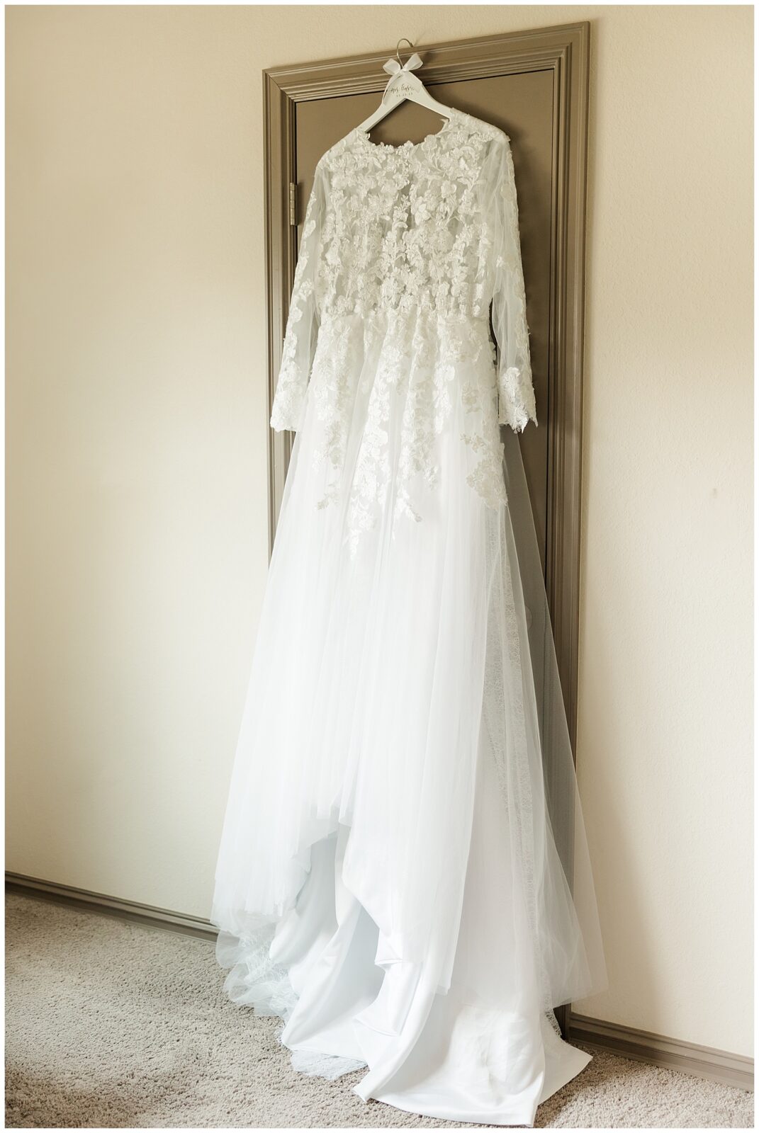 A Beautiful Wedding in Tulsa, Oklahoma | Kaylen & Joey - elissapace.com